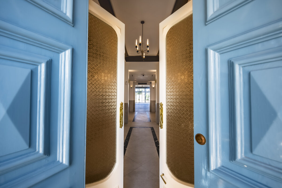 Villa Overhills: Modern Venue for Intimate Events | Elia