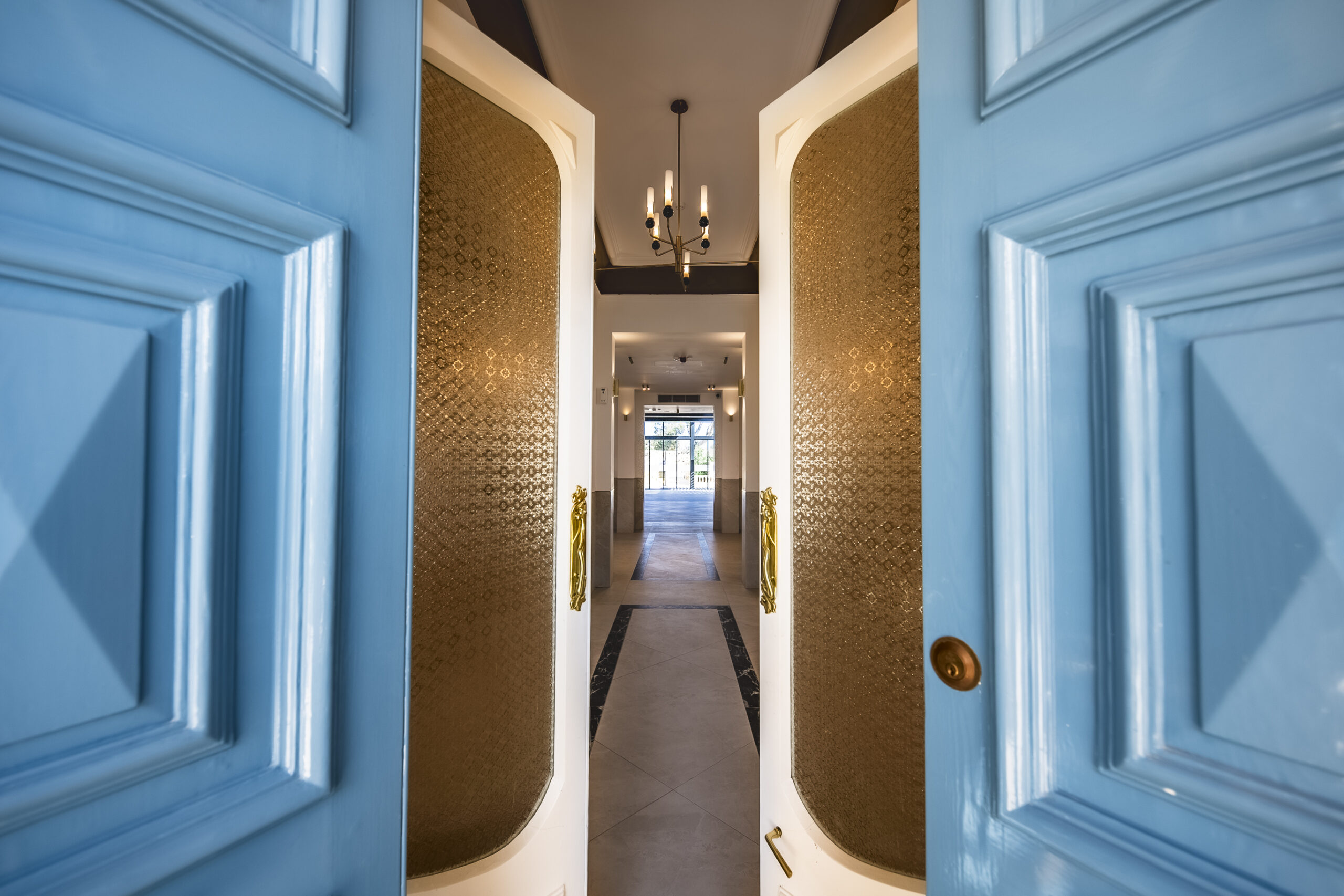 Villa Overhills: Modern Venue for Intimate Events | Elia