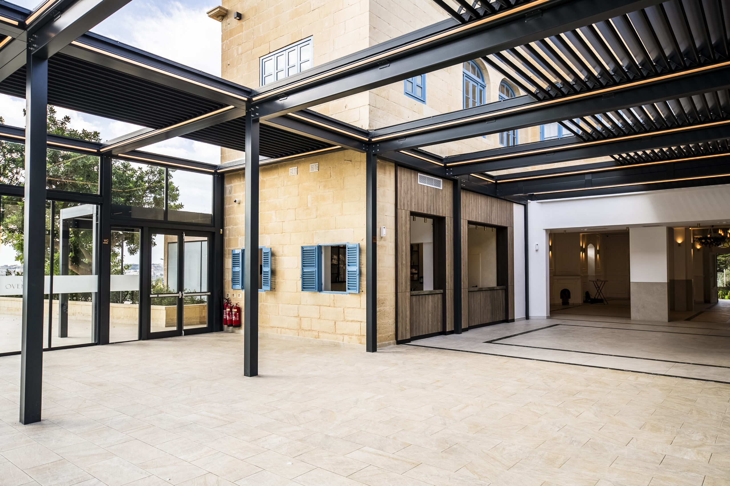 Villa Overhills: Modern Venue for Intimate Events | Elia
