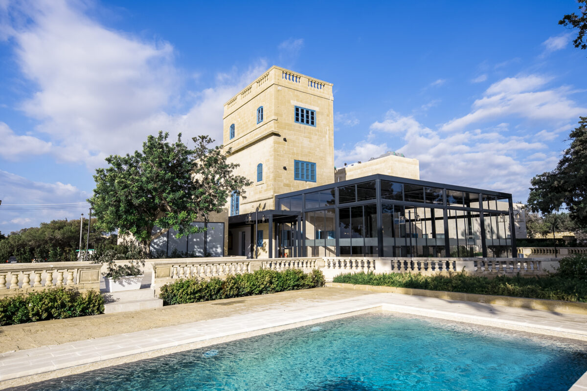 Villa Overhills: Modern Venue for Intimate Events | Elia